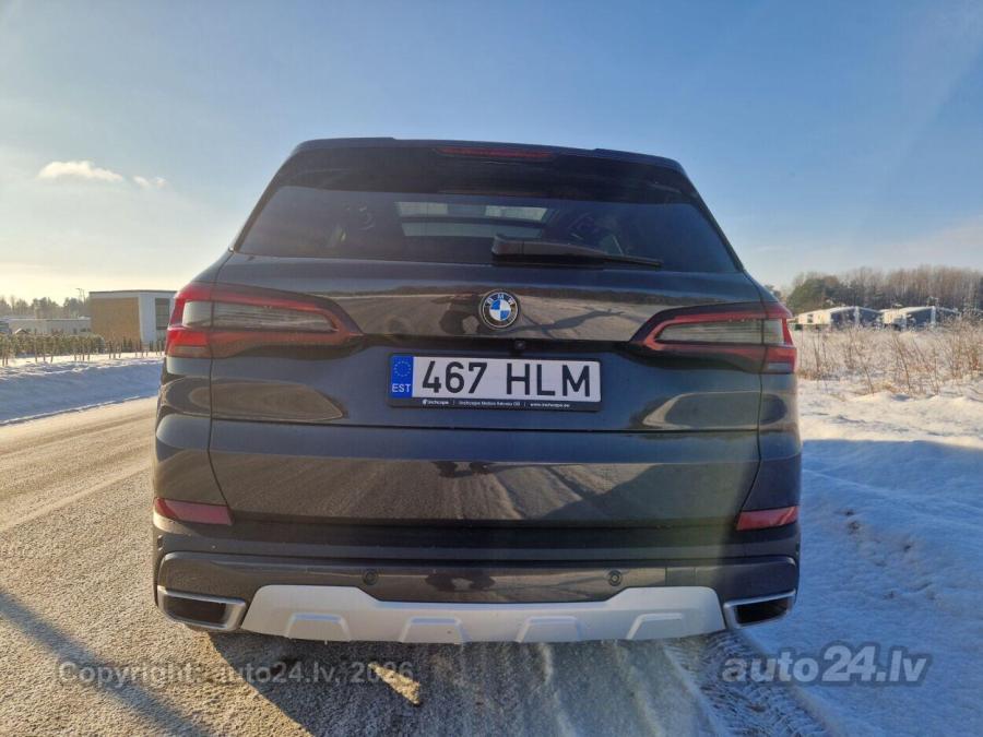 Pelēks BMW X5 2021 Tallina, ar dzinēja tilpumu 3.00 L un nobraukumu 101 tūkst. km par 52500 €, foto 6 vietnē AUTOMOTO.COM.LV