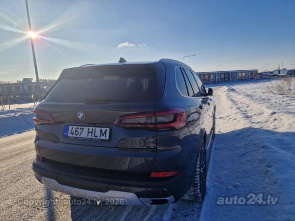 Pelēks BMW X5 2021 Tallina, ar dzinēja tilpumu 3.00 L un nobraukumu 101 tūkst. km par 52500 €, foto 7 vietnē AUTOMOTO.COM.LV