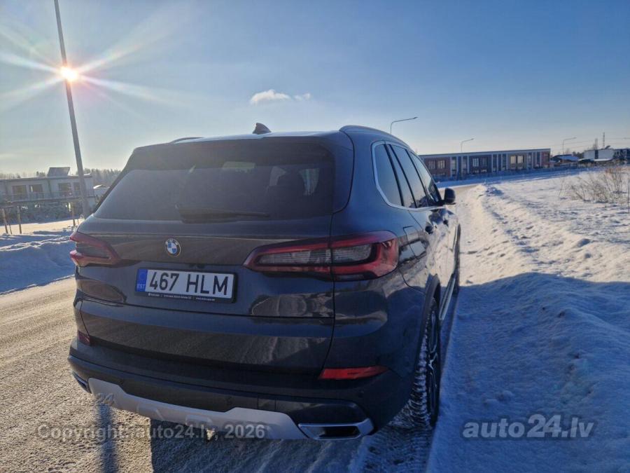 Pelēks BMW X5 2021 Tallina, ar dzinēja tilpumu 3.00 L un nobraukumu 101 tūkst. km par 52500 €, foto 7 vietnē AUTOMOTO.COM.LV