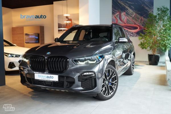 Pelēks BMW X5 2021 Kauņa, ar dzinēja tilpumu 3.00 L un nobraukumu 140 tūkst. km par 48993 €, foto 1 vietnē AUTOMOTO.COM.LV