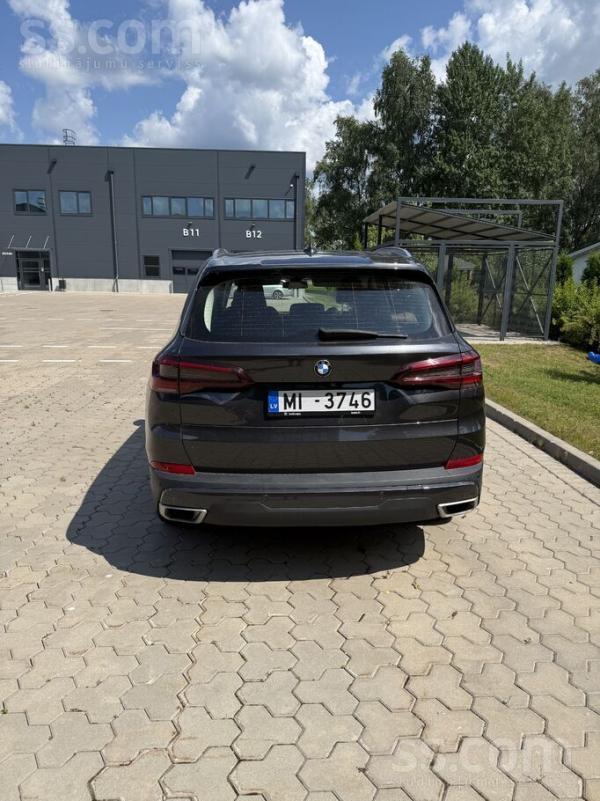 Pelēks BMW X5 2021 Rīga, ar dzinēja tilpumu 3.00 L un nobraukumu 95 tūkst. km par 38300 €, foto 3 vietnē AUTOMOTO.COM.LV