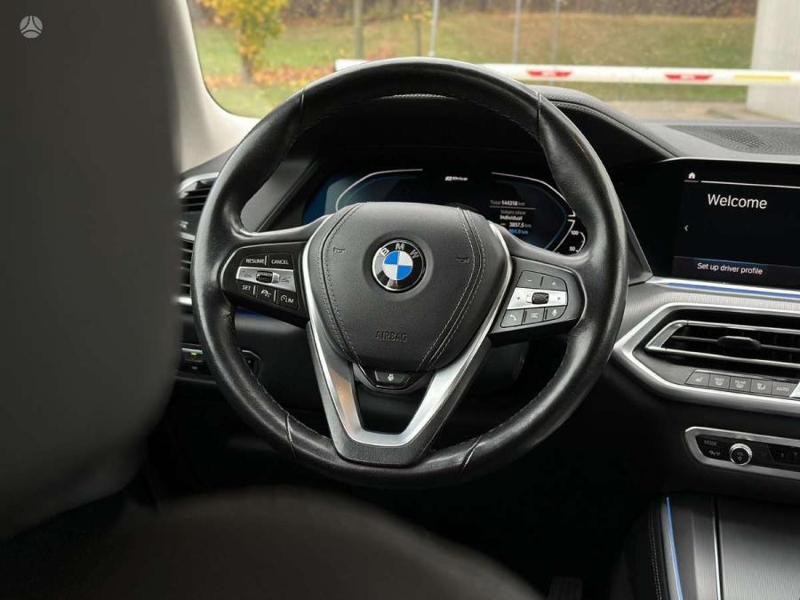 Grey BMW X5 2021 in Vilnius, with an engine capacity of 3.00 L and mileage of 145 thousand km for 43999 €, photo 9 on AUTOMOTO.COM.LV