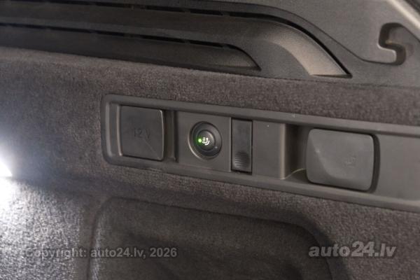 Pelēks BMW X5 2021 Tallina, ar dzinēja tilpumu 3.00 L un nobraukumu 124 tūkst. km par 49900 €, foto 11 vietnē AUTOMOTO.COM.LV