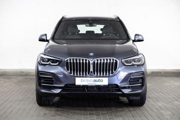 Pelēks BMW X5 2021 Viļņa, ar dzinēja tilpumu 3.00 L un nobraukumu 52 tūkst. km par 49991 €, foto 2 vietnē AUTOMOTO.COM.LV