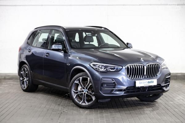 Pelēks BMW X5 2021 Viļņa, ar dzinēja tilpumu 3.00 L un nobraukumu 52 tūkst. km par 49991 €, foto 3 vietnē AUTOMOTO.COM.LV