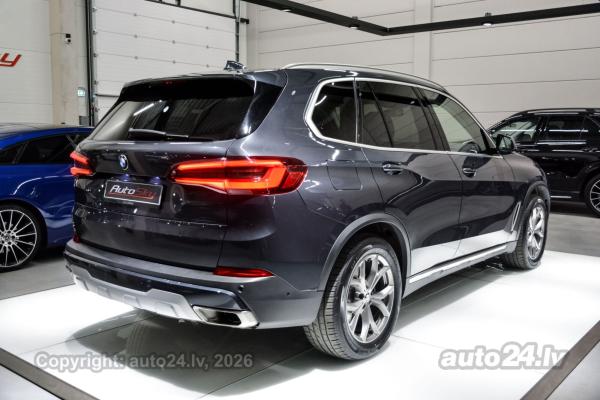 Pelēks BMW X5 2021 Tallina, ar dzinēja tilpumu 3.00 L un nobraukumu 167 tūkst. km par 44800 €, foto 5 vietnē AUTOMOTO.COM.LV