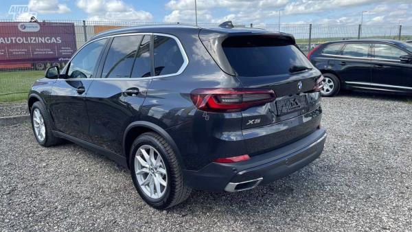 Grey BMW X5 2021 in Marijampole, with an engine capacity of 3.00 L and mileage of 226 thousand km for 32500 €, photo 5 on AUTOMOTO.COM.LV