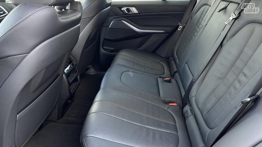 Pelēks BMW X5 2021 Marijampole, ar dzinēja tilpumu 3.00 L un nobraukumu 226 tūkst. km par 32500 €, foto 13 vietnē AUTOMOTO.COM.LV
