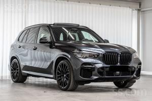 Grey BMW X5 2021 in Tukums, with an engine capacity of 3.00 L and mileage of 0 thousand km for 58777 €, photo 3 on AUTOMOTO.COM.LV