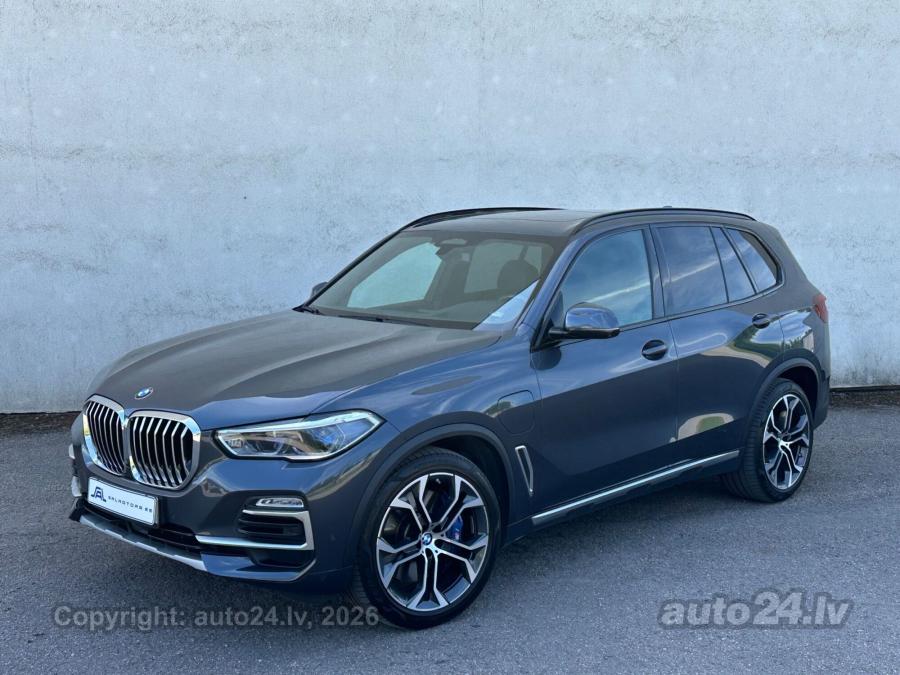 Pelēks BMW X5 2021 Tallina, ar dzinēja tilpumu 3.00 L un nobraukumu 92 tūkst. km par 51500 €, foto 1 vietnē AUTOMOTO.COM.LV
