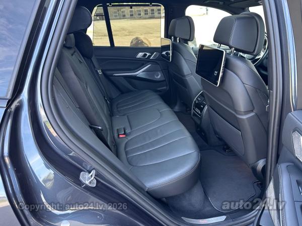 Grey BMW X5 2021 in Tallinn, with an engine capacity of 3.00 L and mileage of 92 thousand km for 51500 €, photo 6 on AUTOMOTO.COM.LV