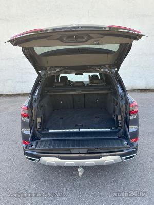 Pelēks BMW X5 2021 Tallina, ar dzinēja tilpumu 3.00 L un nobraukumu 92 tūkst. km par 51500 €, foto 8 vietnē AUTOMOTO.COM.LV