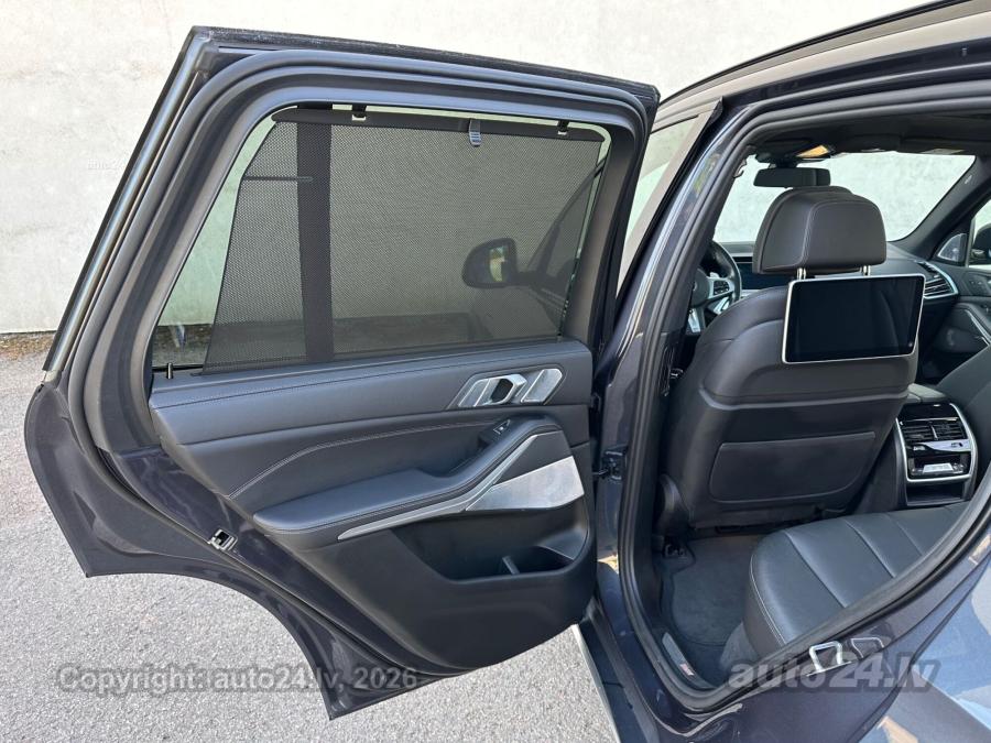Pelēks BMW X5 2021 Tallina, ar dzinēja tilpumu 3.00 L un nobraukumu 92 tūkst. km par 51500 €, foto 15 vietnē AUTOMOTO.COM.LV