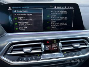 Pelēks BMW X5 2021 Tallina, ar dzinēja tilpumu 3.00 L un nobraukumu 92 tūkst. km par 51500 €, foto 25 vietnē AUTOMOTO.COM.LV