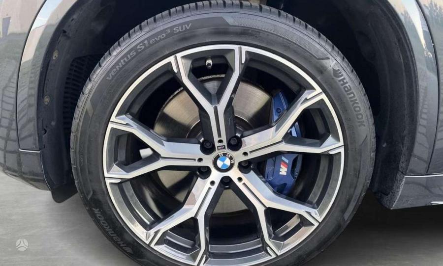 Pelēks BMW X5 2021 Viļņa, ar dzinēja tilpumu 3.00 L un nobraukumu 108 tūkst. km par 59500 €, foto 18 vietnē AUTOMOTO.COM.LV