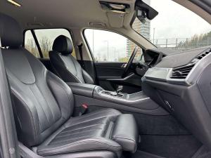 Pelēks BMW X5 2021 Viļņa, ar dzinēja tilpumu 3.00 L un nobraukumu 149 tūkst. km par 41899 €, foto 17 vietnē AUTOMOTO.COM.LV