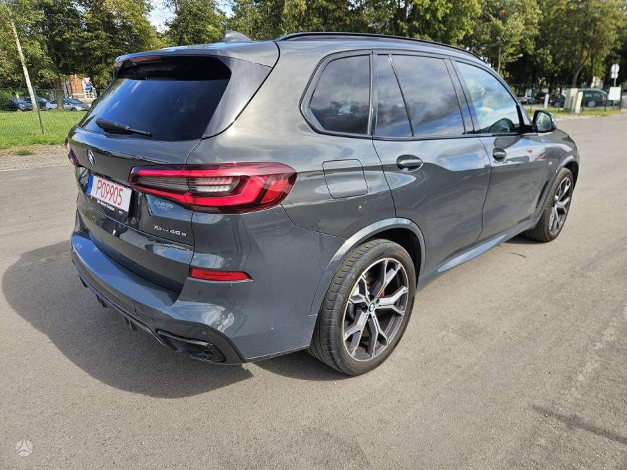 Pelēks BMW X5 2021 Šauļi, ar dzinēja tilpumu 3.00 L un nobraukumu 268 tūkst. km par 33900 €, foto 4 vietnē AUTOMOTO.COM.LV