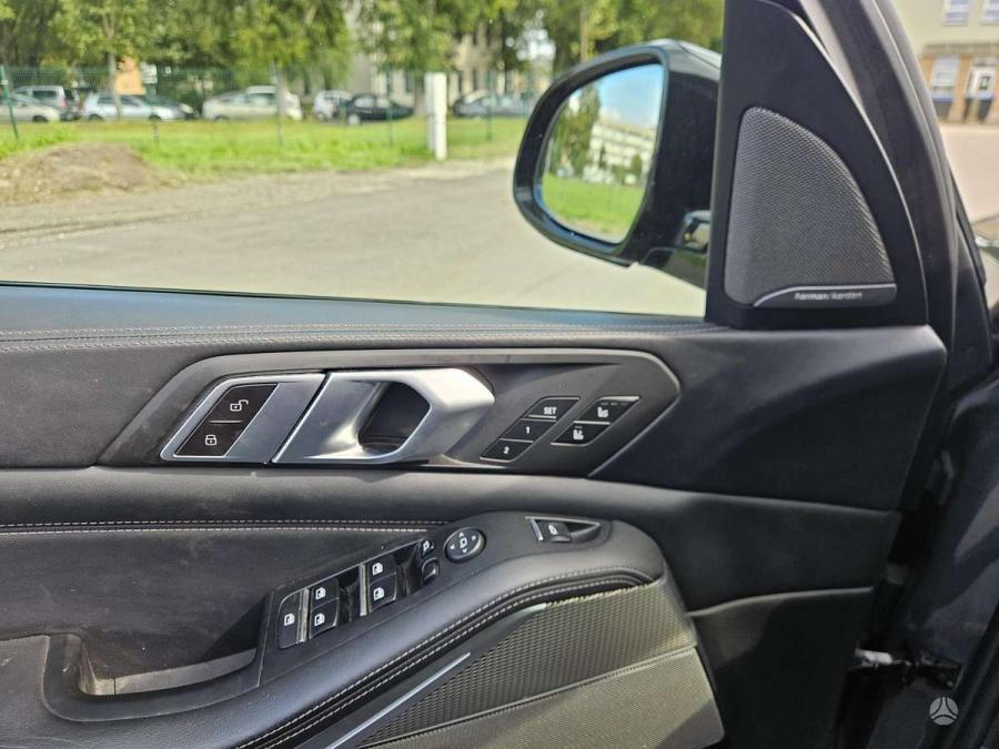 Pelēks BMW X5 2021 Šauļi, ar dzinēja tilpumu 3.00 L un nobraukumu 268 tūkst. km par 33900 €, foto 8 vietnē AUTOMOTO.COM.LV