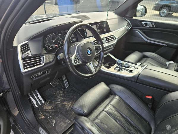 Grey BMW X5 2021 in Siauliai, with an engine capacity of 3.00 L and mileage of 268 thousand km for 33900 €, photo 6 on AUTOMOTO.COM.LV