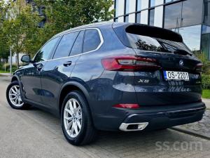 Grey BMW X5 2021 in Riga, with an engine capacity of 3.00 L and mileage of 169 thousand km for 34490 €, photo 7 on AUTOMOTO.COM.LV
