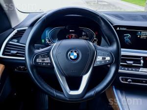 Grey BMW X5 2021 in Riga, with an engine capacity of 3.00 L and mileage of 169 thousand km for 34490 €, photo 13 on AUTOMOTO.COM.LV