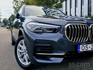 Grey BMW X5 2021 in Riga, with an engine capacity of 3.00 L and mileage of 169 thousand km for 34490 €, photo 27 on AUTOMOTO.COM.LV