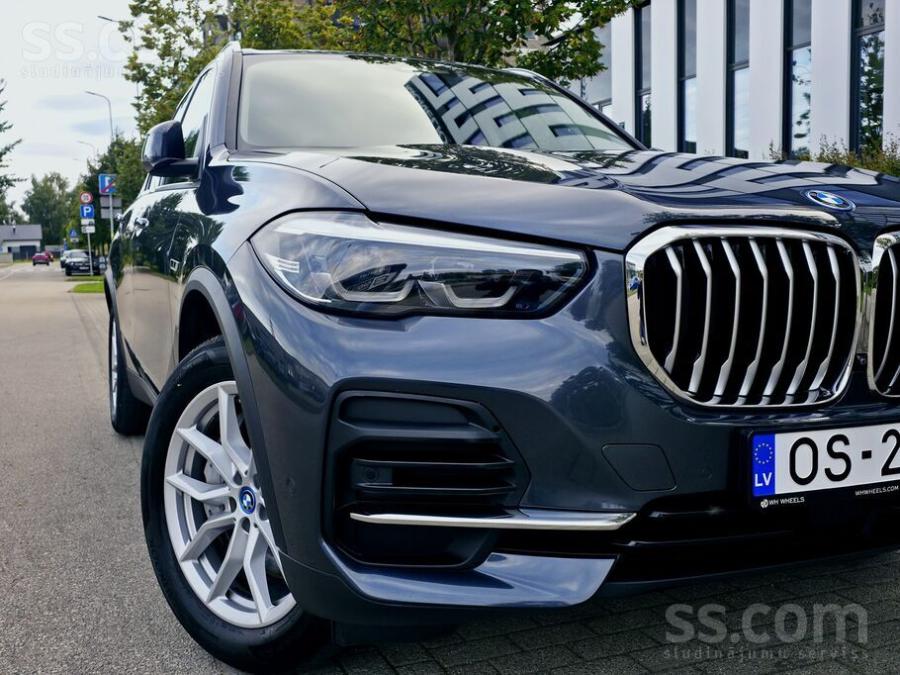 Grey BMW X5 2021 in Riga, with an engine capacity of 3.00 L and mileage of 169 thousand km for 34490 €, photo 27 on AUTOMOTO.COM.LV