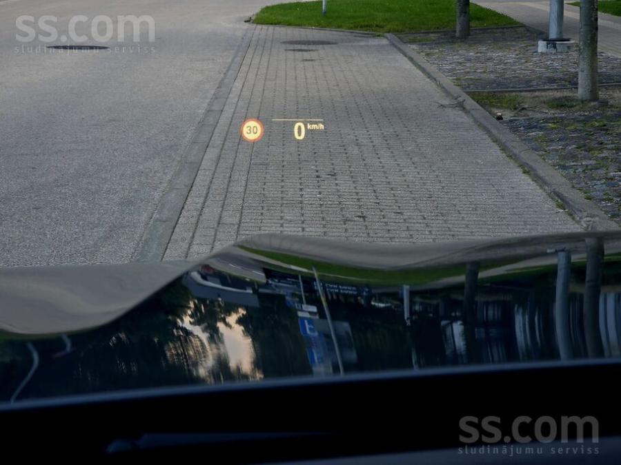 Grey BMW X5 2021 in Riga, with an engine capacity of 3.00 L and mileage of 169 thousand km for 34490 €, photo 35 on AUTOMOTO.COM.LV