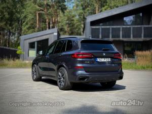 Grey BMW X5 2022 in Tallinn, with an engine capacity of 3.00 L and mileage of 66 thousand km for 60999 €, photo 4 on AUTOMOTO.COM.LV