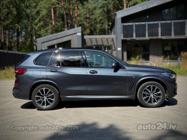 Grey BMW X5 2022 in Tallinn, with an engine capacity of 3.00 L and mileage of 66 thousand km for 60999 €, photo 7 on AUTOMOTO.COM.LV