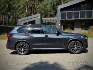 Grey BMW X5 2022 in Tallinn, with an engine capacity of 3.00 L and mileage of 66 thousand km for 60999 €, photo 7 on AUTOMOTO.COM.LV