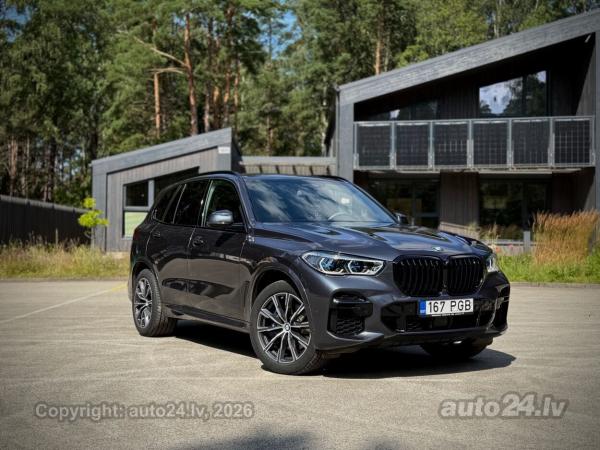Grey BMW X5 2022 in Tallinn, with an engine capacity of 3.00 L and mileage of 66 thousand km for 60999 €, photo 8 on AUTOMOTO.COM.LV
