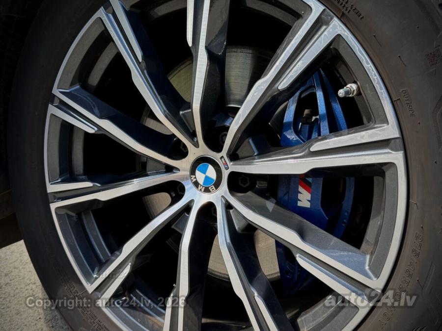 Grey BMW X5 2022 in Tallinn, with an engine capacity of 3.00 L and mileage of 66 thousand km for 60999 €, photo 15 on AUTOMOTO.COM.LV