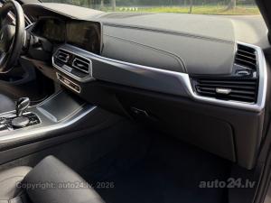 Grey BMW X5 2022 in Tallinn, with an engine capacity of 3.00 L and mileage of 66 thousand km for 60999 €, photo 24 on AUTOMOTO.COM.LV