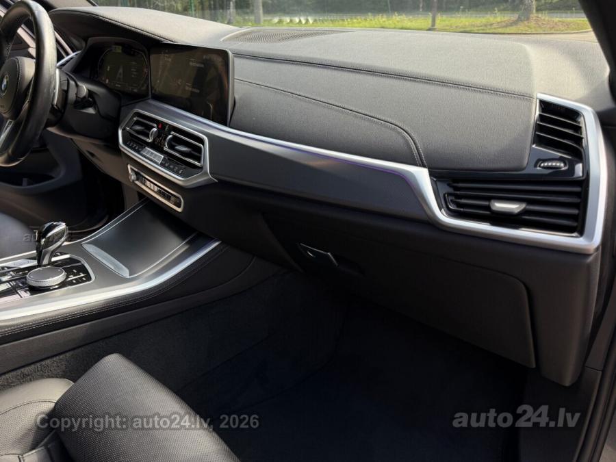 Grey BMW X5 2022 in Tallinn, with an engine capacity of 3.00 L and mileage of 66 thousand km for 60999 €, photo 24 on AUTOMOTO.COM.LV