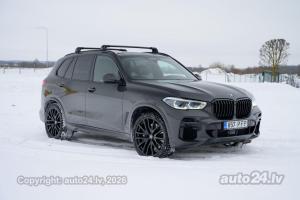 Pelēks BMW X5 2022 Tallina, ar dzinēja tilpumu 4.40 L un nobraukumu 76 tūkst. km par 59500 €, foto 2 vietnē AUTOMOTO.COM.LV