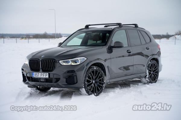 Grey BMW X5 2022 in Tallinn, with an engine capacity of 4.40 L and mileage of 76 thousand km for 59500 €, photo 3 on AUTOMOTO.COM.LV
