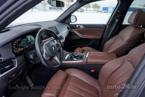 Pelēks BMW X5 2022 Tallina, ar dzinēja tilpumu 4.40 L un nobraukumu 76 tūkst. km par 59500 €, foto 9 vietnē AUTOMOTO.COM.LV