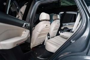 Pelēks BMW X5 2022 Viļņa, ar dzinēja tilpumu 4.39 L un nobraukumu 90 tūkst. km par 54999 €, foto 37 vietnē AUTOMOTO.COM.LV