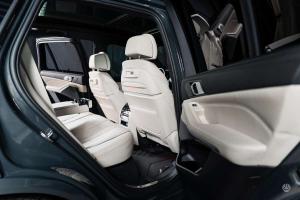 Pelēks BMW X5 2022 Viļņa, ar dzinēja tilpumu 4.39 L un nobraukumu 90 tūkst. km par 54999 €, foto 39 vietnē AUTOMOTO.COM.LV