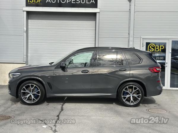 Grey BMW X5 2022 in Tallinn, with an engine capacity of 3.00 L and mileage of 74 thousand km for 65000 €, photo 1 on AUTOMOTO.COM.LV