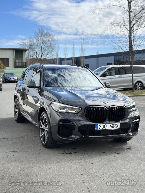 Pelēks BMW X5 2022 Tallina, ar dzinēja tilpumu 3.00 L un nobraukumu 74 tūkst. km par 65000 €, foto 3 vietnē AUTOMOTO.COM.LV