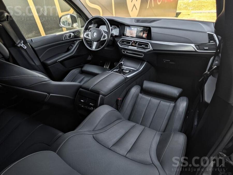Grey BMW X5 2022 in Tukums, with an engine capacity of 3.00 L and mileage of 125 thousand km for 49990 €, photo 6 on AUTOMOTO.COM.LV