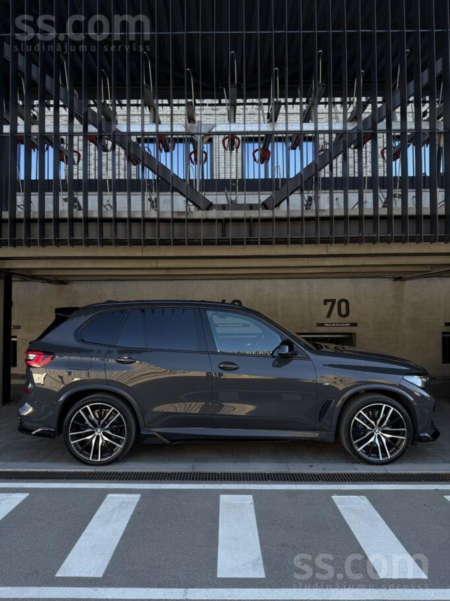 Pelēks BMW X5 2022 Rīga, ar dzinēja tilpumu 3.00 L un nobraukumu 157 tūkst. km par 53990 €, foto 14 vietnē AUTOMOTO.COM.LV