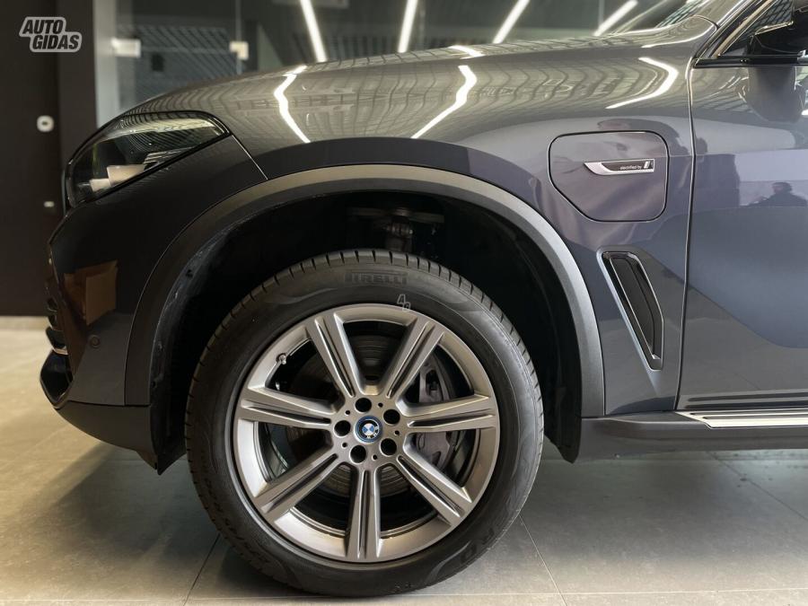Pelēks BMW X5 2022 Klaipėda, ar dzinēja tilpumu 3.00 L un nobraukumu 72 tūkst. km par 49991 €, foto 8 vietnē AUTOMOTO.COM.LV