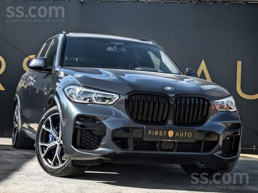 Pelēks BMW X5 2022 Tukums, ar dzinēja tilpumu 3.00 L un nobraukumu 125 tūkst. km par 49990 €, foto 1 vietnē AUTOMOTO.COM.LV
