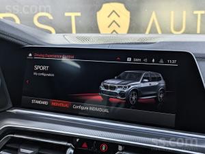 Pelēks BMW X5 2022 Tukums, ar dzinēja tilpumu 3.00 L un nobraukumu 125 tūkst. km par 49990 €, foto 34 vietnē AUTOMOTO.COM.LV