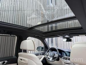 Grey BMW X5 2022 in Riga, with an engine capacity of 3.00 L and mileage of 107 thousand km for 54550 €, photo 12 on AUTOMOTO.COM.LV