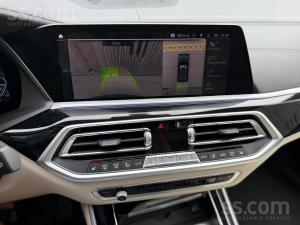 Grey BMW X5 2022 in Riga, with an engine capacity of 3.00 L and mileage of 107 thousand km for 54550 €, photo 17 on AUTOMOTO.COM.LV