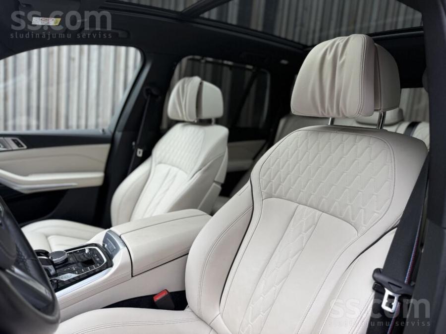 Grey BMW X5 2022 in Riga, with an engine capacity of 3.00 L and mileage of 107 thousand km for 54550 €, photo 23 on AUTOMOTO.COM.LV